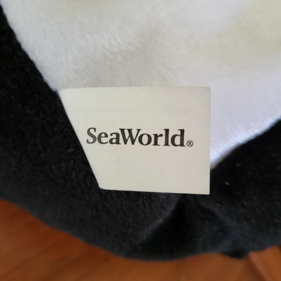 Seaworld | Toys | Seaworld Full Body Shamu Plush Hand Puppet With ...